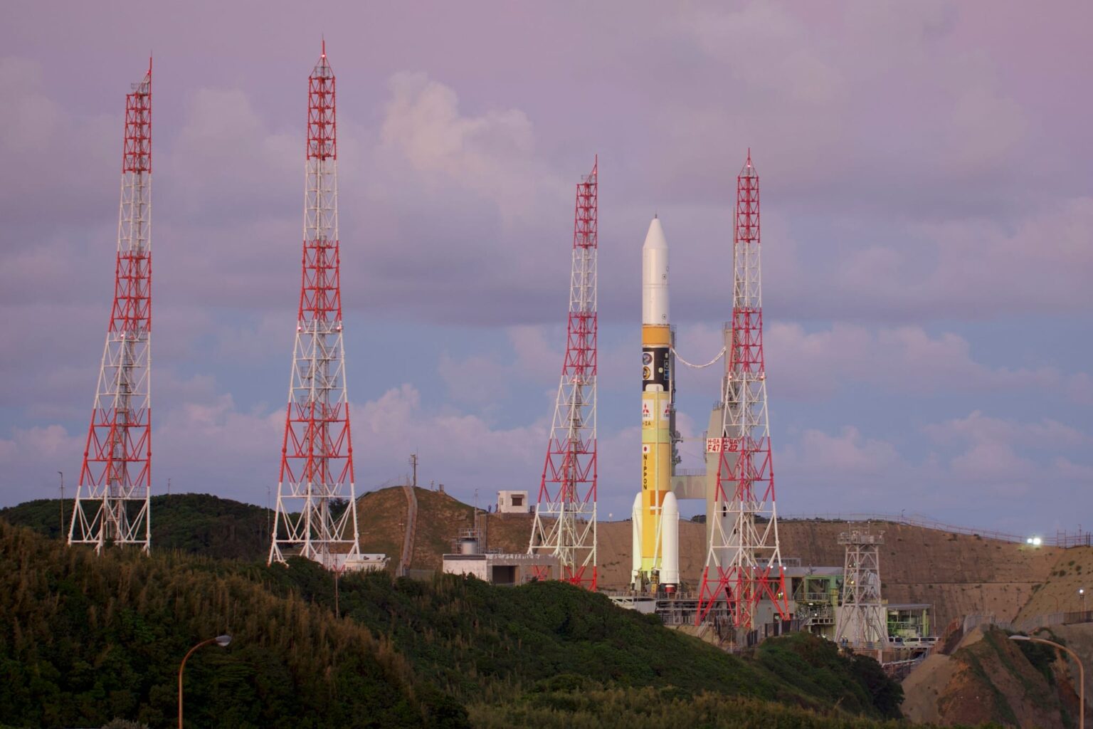 X-ray telescope XRISM successfully launched - SRON | Space Research ...